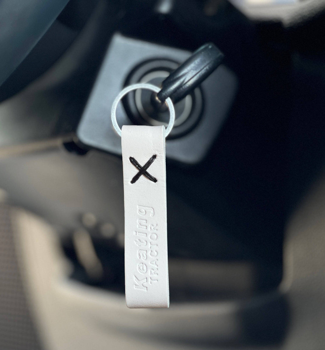 White Keating Leather Keychain – mygreentoy.com